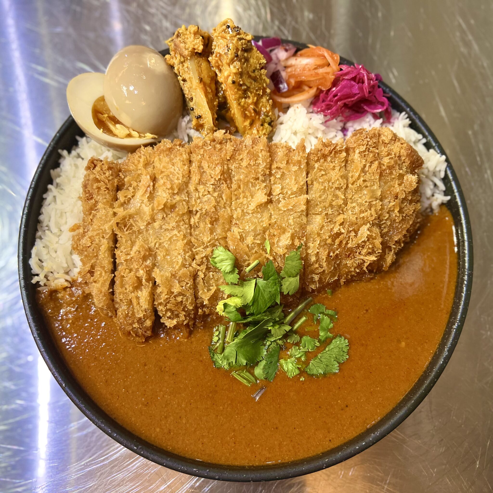京都駅、近鉄みやこみち内[SPICE TRY]魅惑の創作カツカレー！ | グッチジャパンの京都最新グルメ